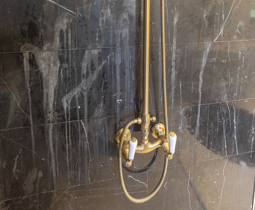 RENOVATING MARBLE DAMAGED BY SCUFFS & ACID SPILLS - ECOPROTEC
